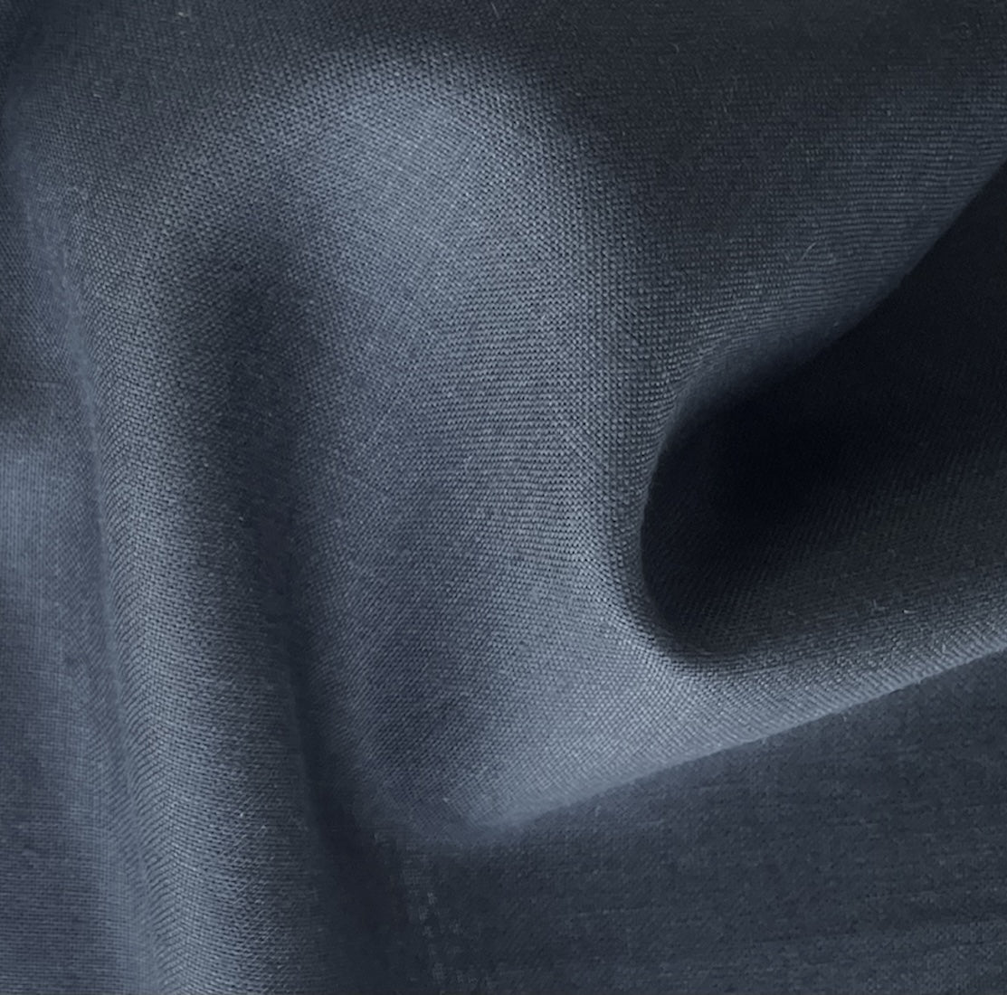 Mid-Weight Soft Black Linen (Made in Poland) – Britex Fabrics