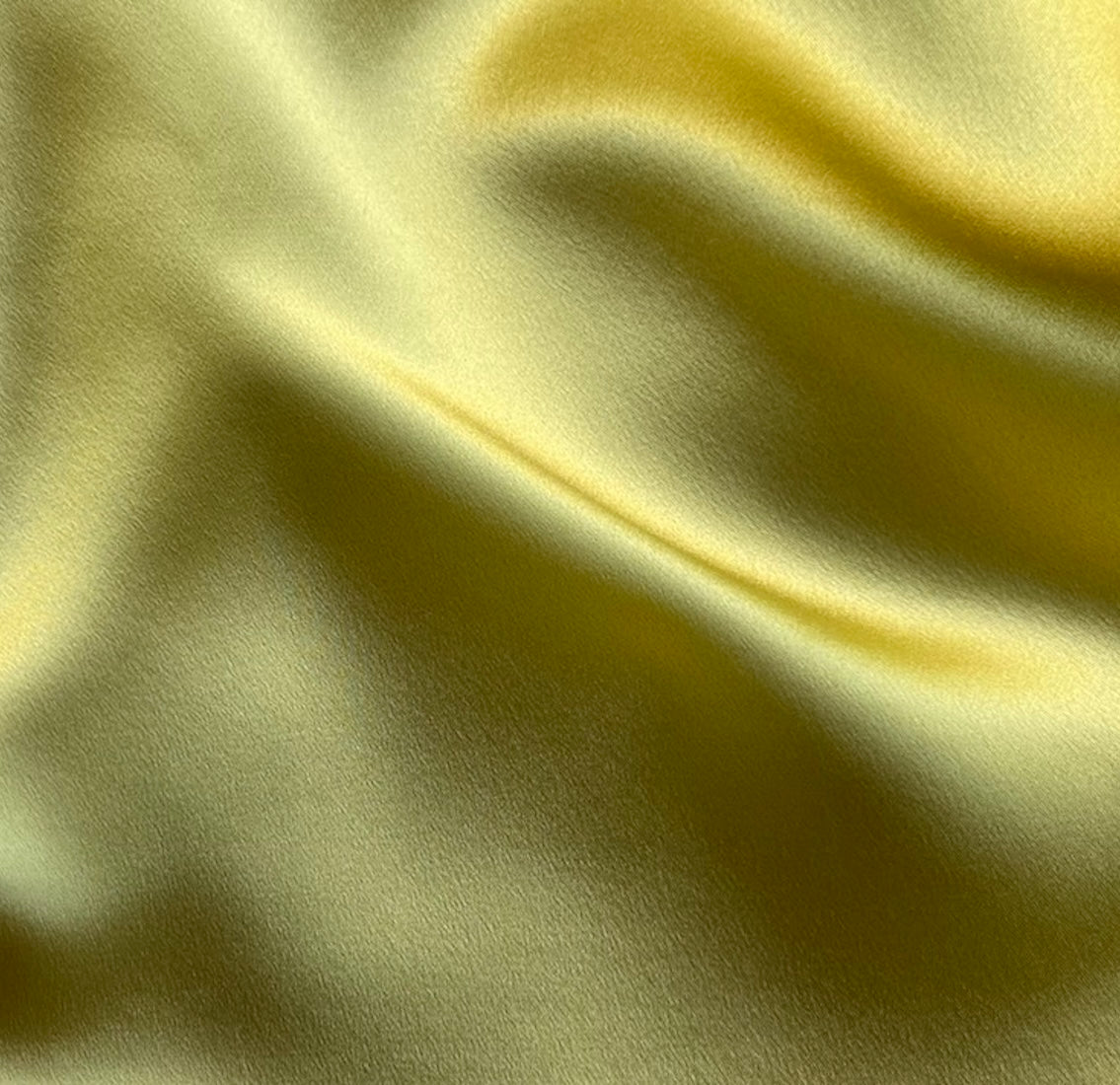 Gleaming Pyrite Yellow 3-Ply 30 mm Silk Charmeuse – Britex Fabrics