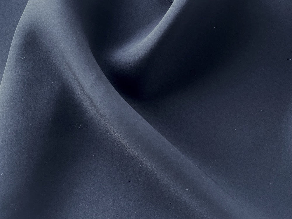 Silk fabric, Dull Black Matte Silk Broadcloth (Made in Italy) – Britex ...